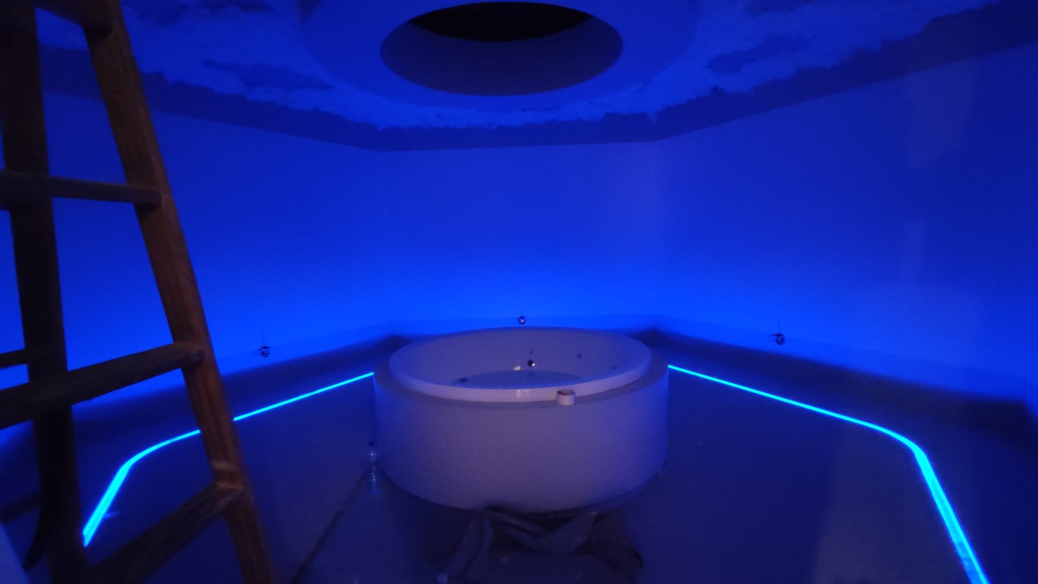 Holoments @ Showroom Noken 2023 (Porcelanosa) - Holoments